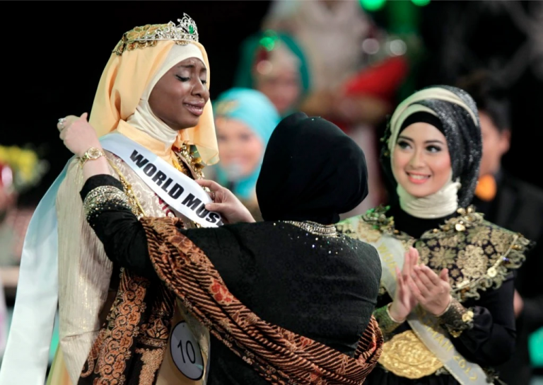 Offbeat Beauty Queens: The Strangest Pageants on Earth • Page 5 of 25 ...